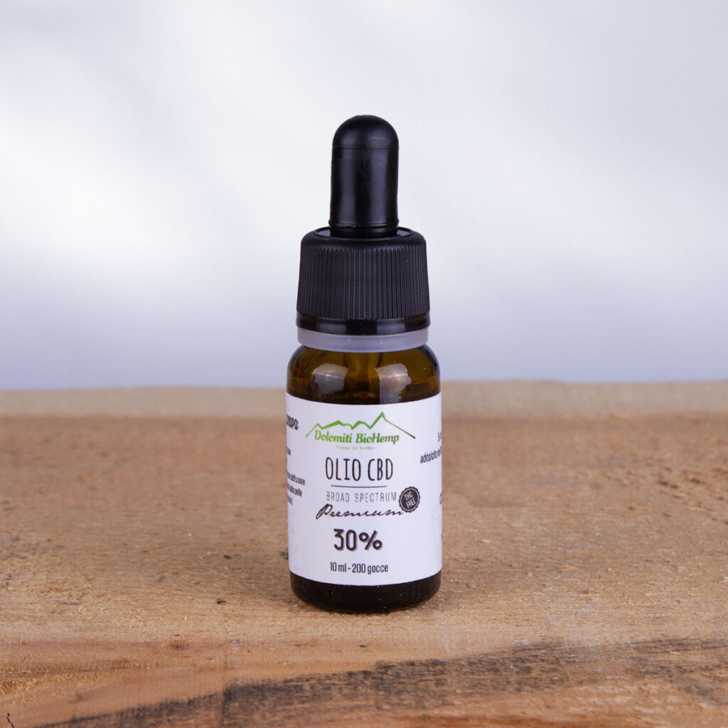 Olio CBD: a cosa serve, effetti, benefici e proprietà